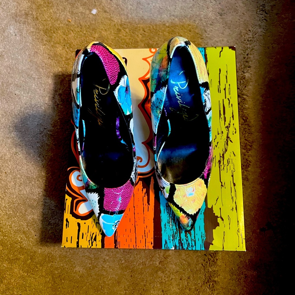 Beautiful Multi Color Pump - Gem